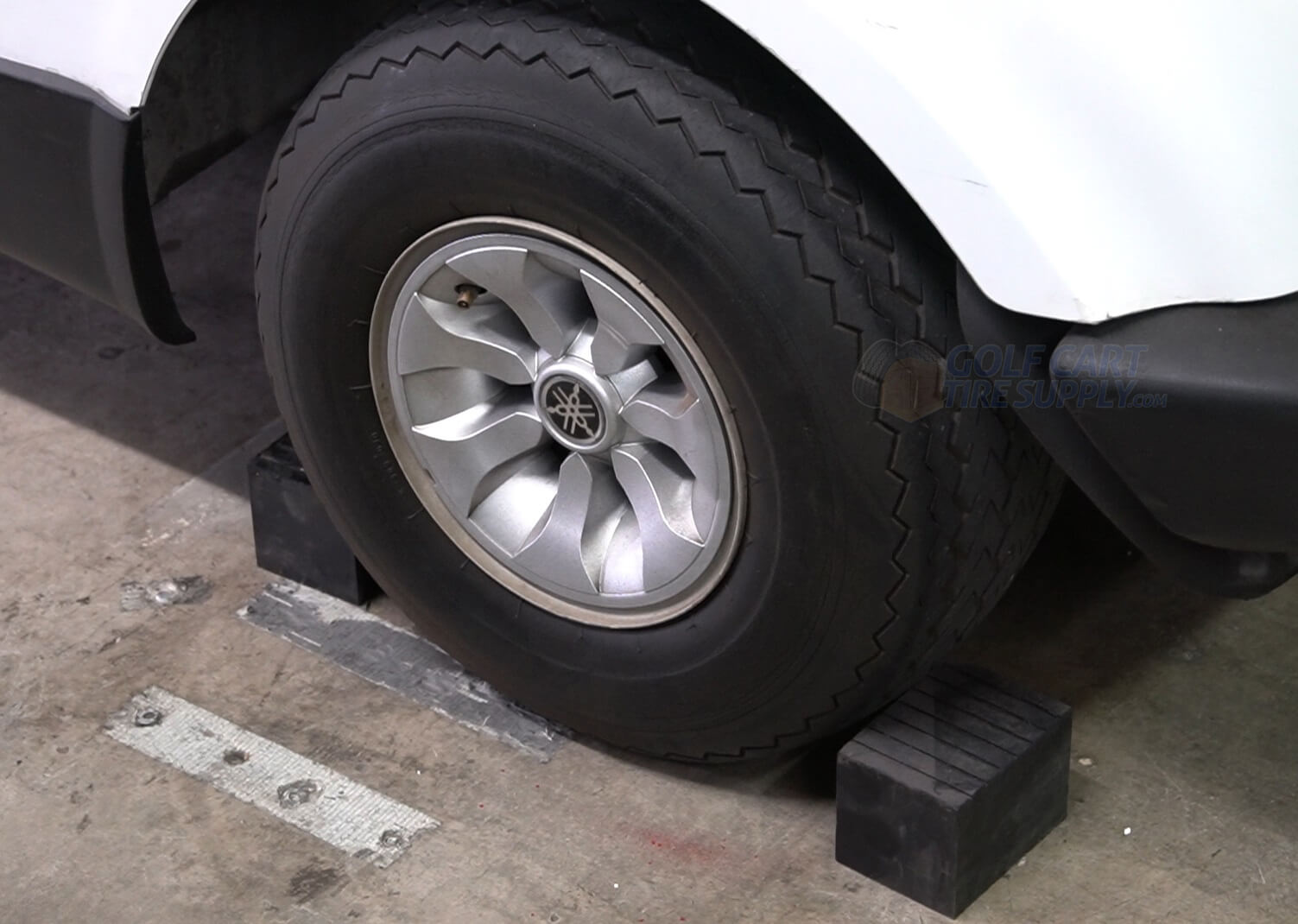 How to Change a Golf Cart Tire - Golf Cart Tire Supply